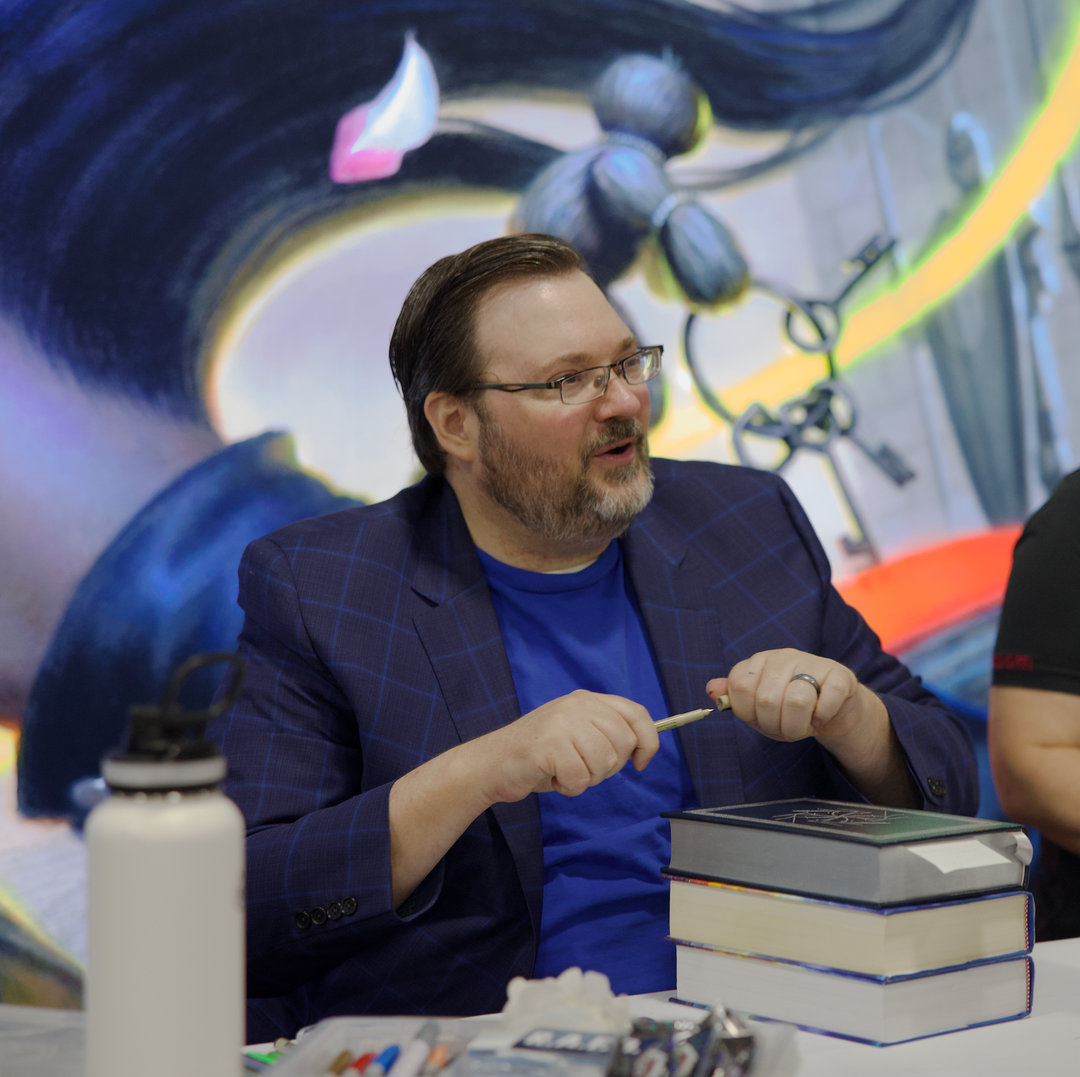 Brandon Sanderson FanX 2025 Spotlight: Reveals & Q&A – Dragonsteel Books